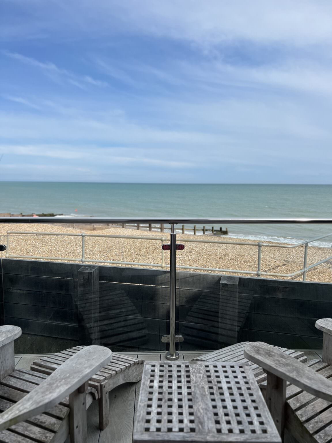 Beachcroft Hotel & Beach Hut Suites - Feron Clark Style